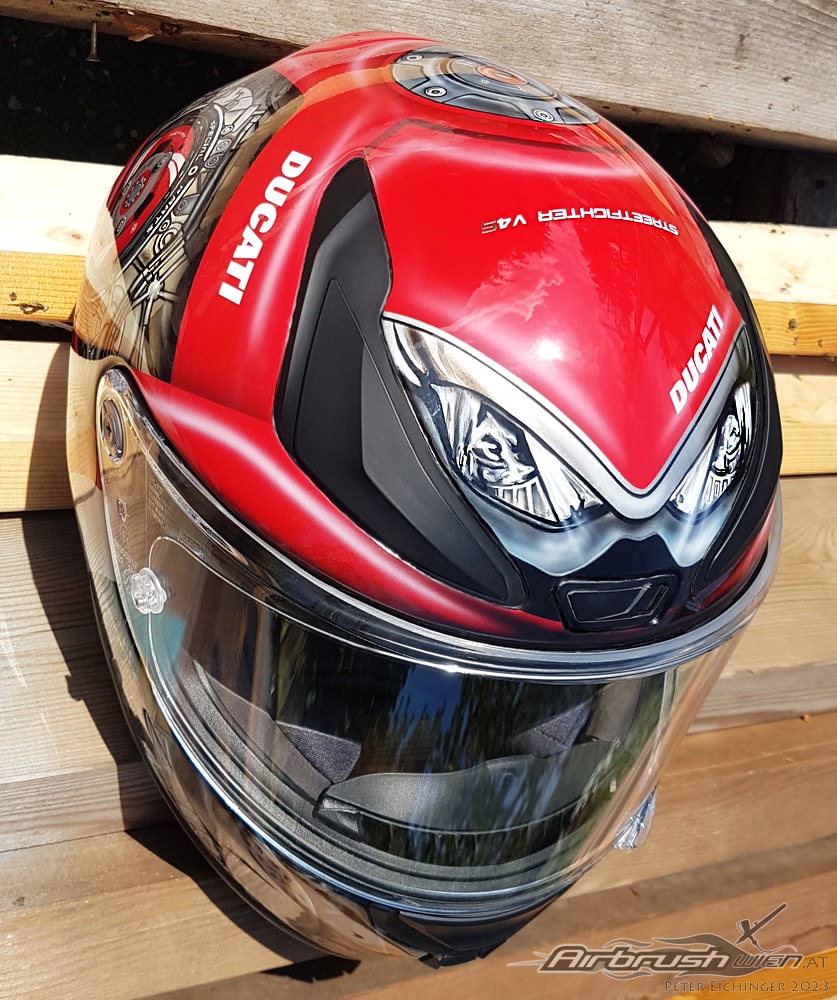 Airbrush Wien Helmdesign, Helmlackierung Motorradhelm, Helmetpaint